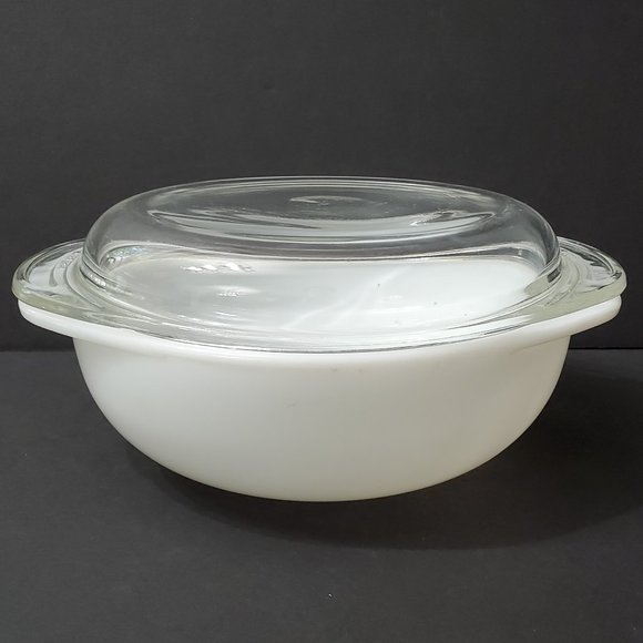 Pyrex | Dining | Pyrex 23 White Casserole Dish With Glass Lid 5 Quart ...